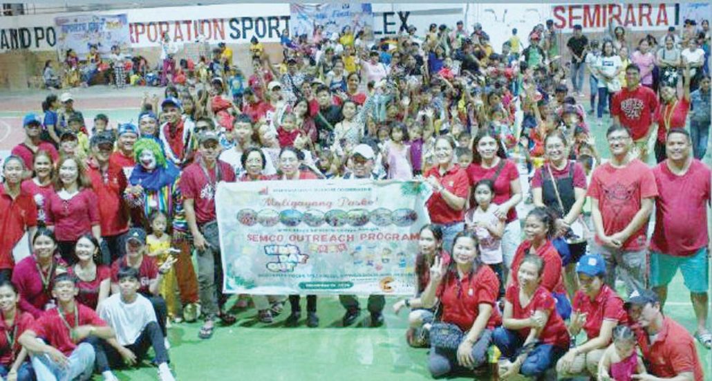 SMPC spreads Christmas joy to Semirara Island