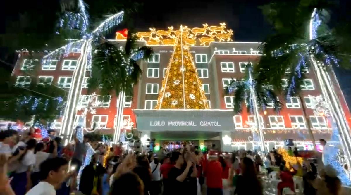 ILOILO PROVINCIAL CAPITOL’S CHRISTMAS VILLAGE