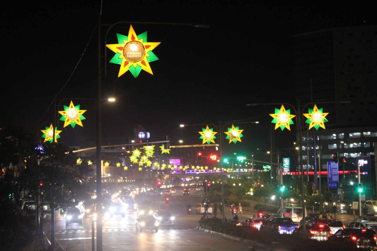 Christmas ‘parols’ of hope light up Iloilo City