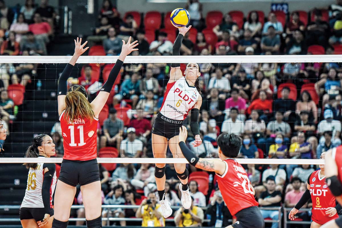 Davison leads way as Hitters edges HD Spikers in PVL