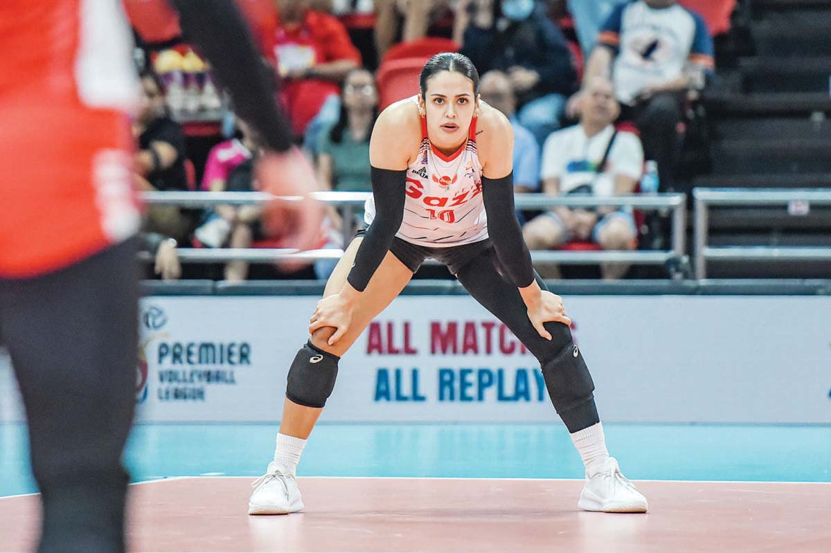 Van Sickle steps up as Angels edges Crossovers in PVL