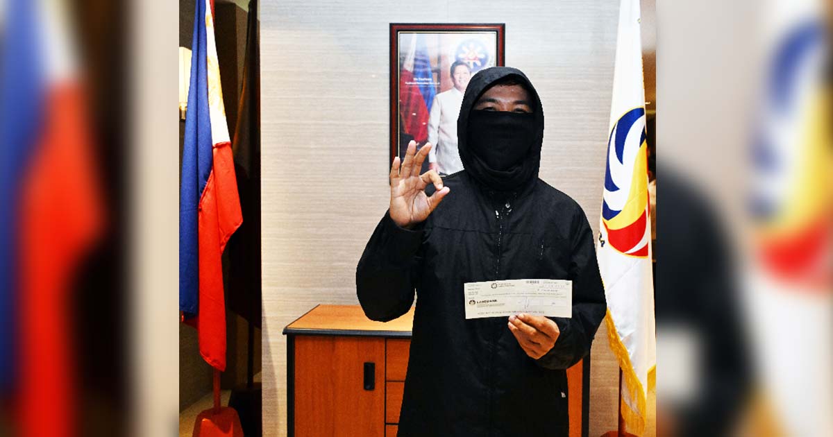 Motorcycle TNVS driver from Valenzuela City wins ₱19.4-M in Lotto 6/42
