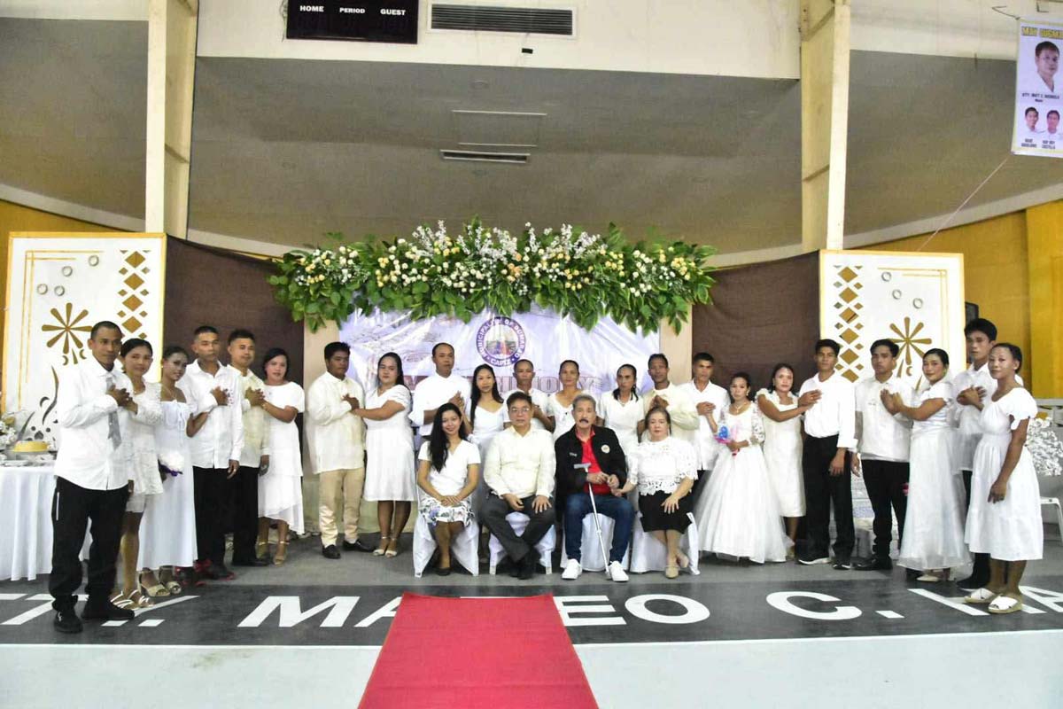 64 couples say 'I do' in Dumarao