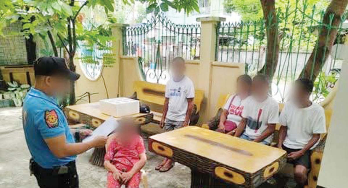 Five seniors nabbed for grave coercion