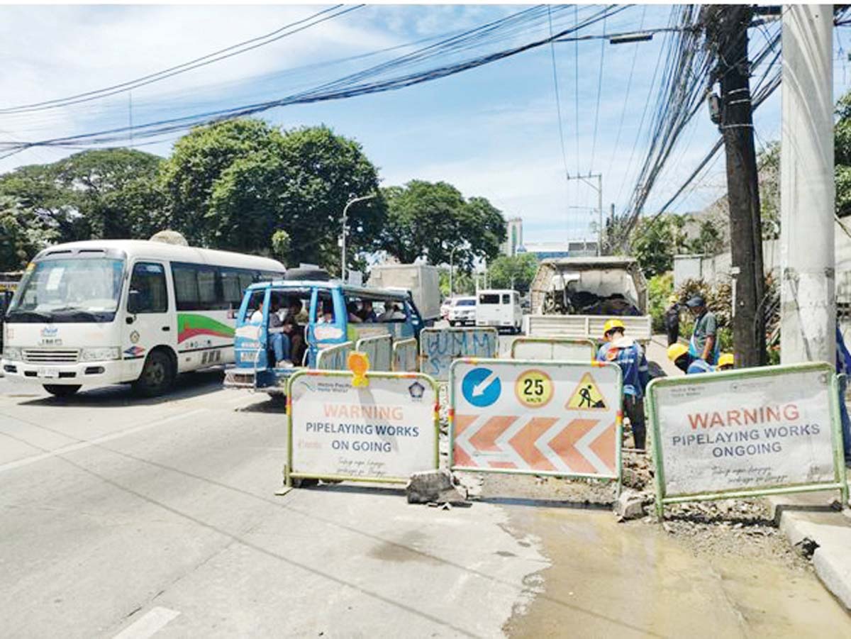 Pipe upgrades snarl city roads, prompting calls for traffic fixes
