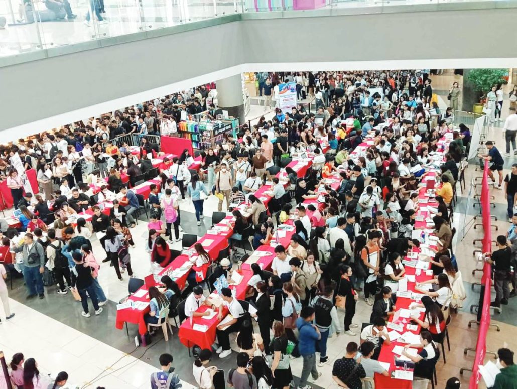 Over 11,000 work offered at Iloilo mega job fair