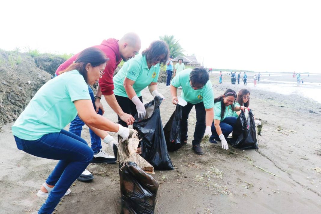 Aklan celebrates 62nd Fisheries Conservation Week through coastal clean ...