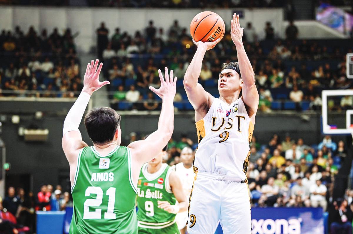 UST snaps 9-year skid, stuns La Salle with fiery comeback