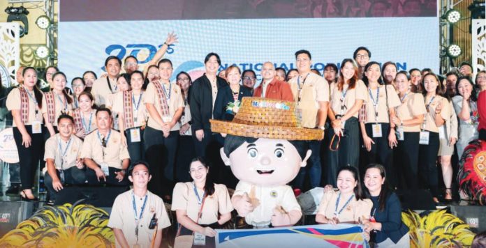 Iloilo showcases model population programs at national convention