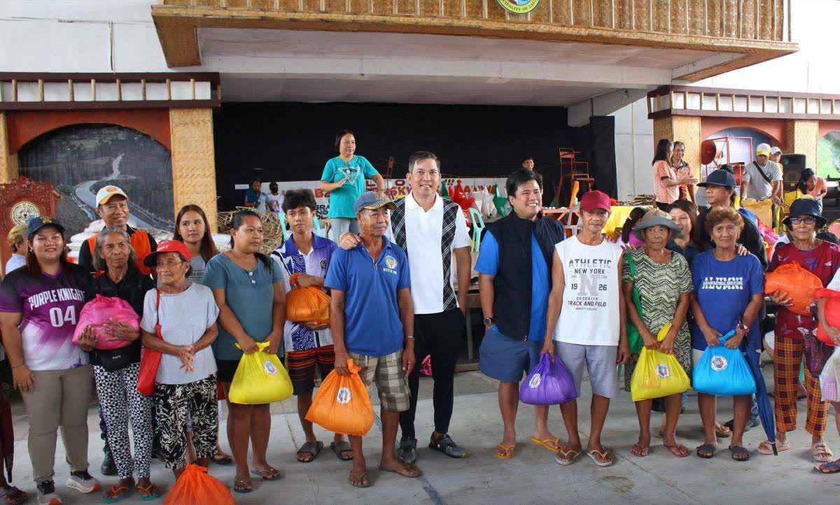 Antique distributes food packs, preemptive evacuations minimize ...