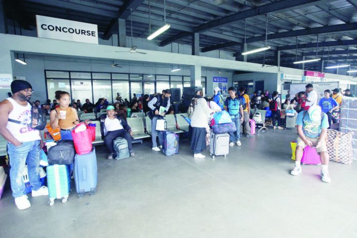 DOTr, CAAP lift land, air travel suspensions