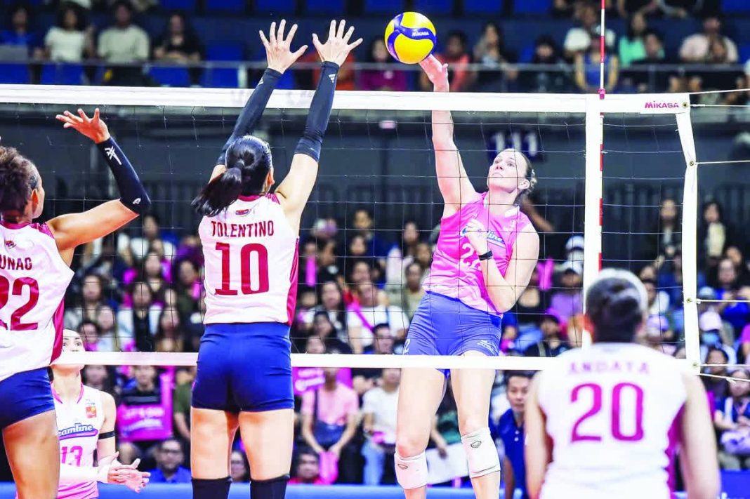 Cool Smashers breezes into PVL quarterfinals with straight-sets rout