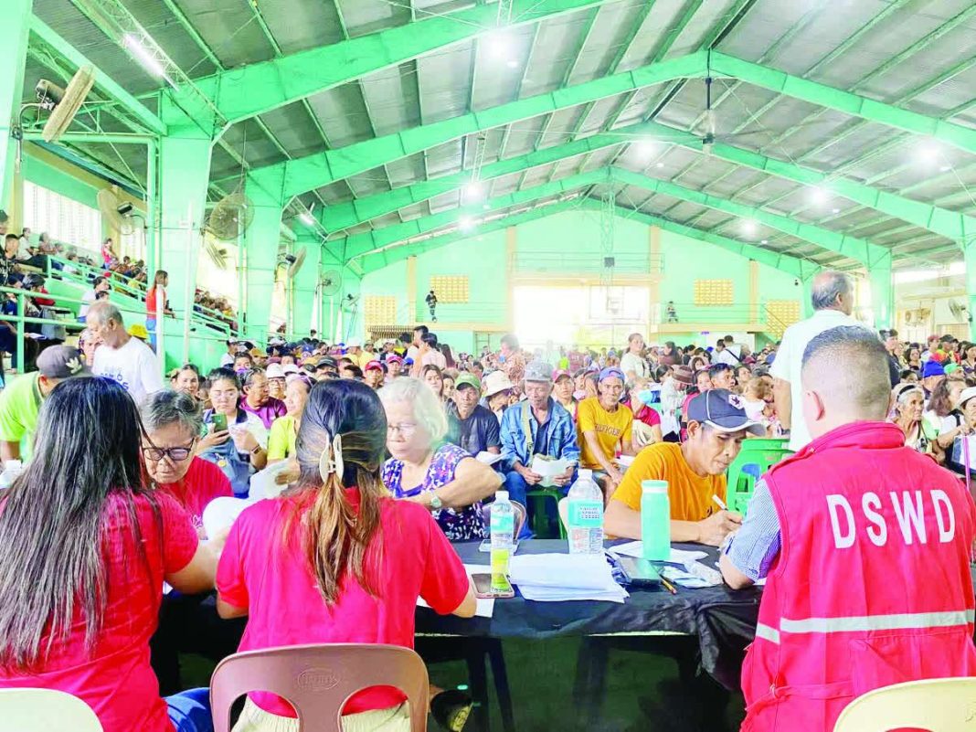 DSWD-6 continues emergency cash transfer assistance for typhoon-hit ...