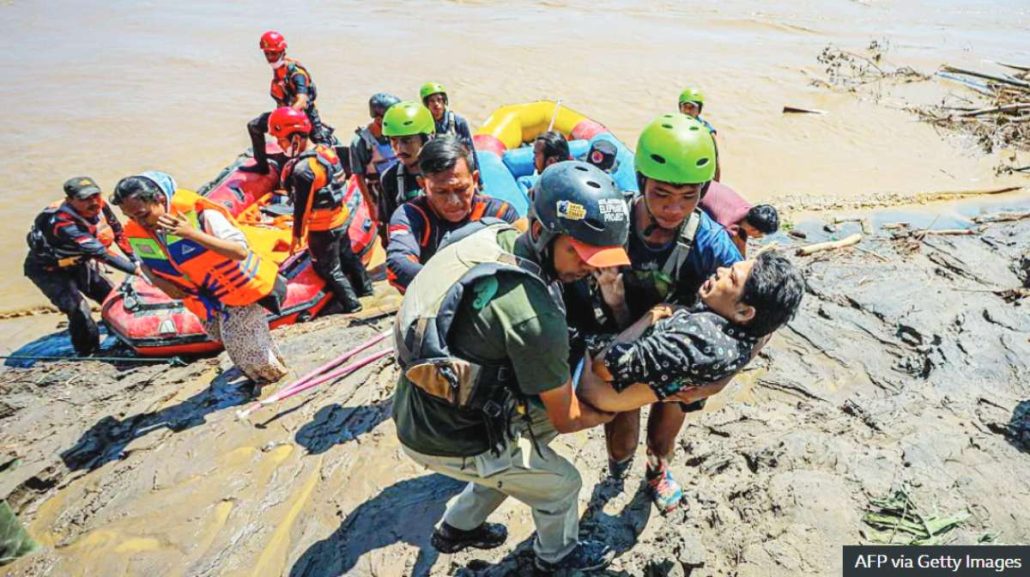 Death toll in Indonesia floods passes 500