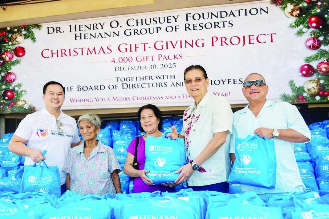 SPREADING HOLIDAY CHEER