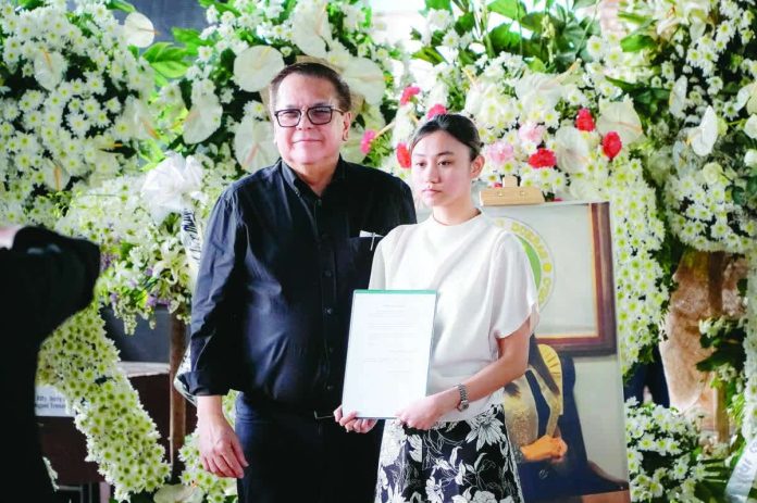 NP endorses daughter of late Dueñas vice mayor to fill vacant SB seat
