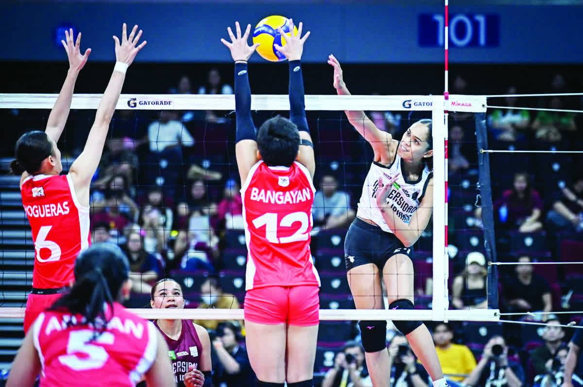 Maroons, Lady Spikers stamp class in UAAP 88 openers