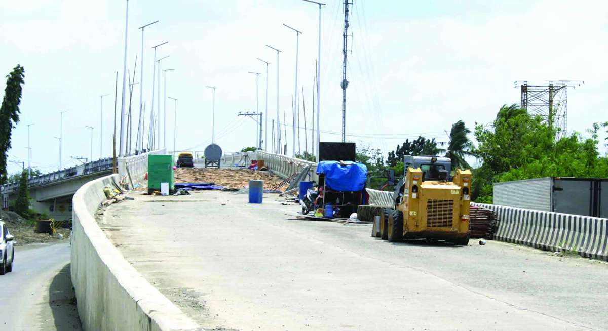Buhang Flyover to reopen in May; DPWH blames overloaded trucks for cracks